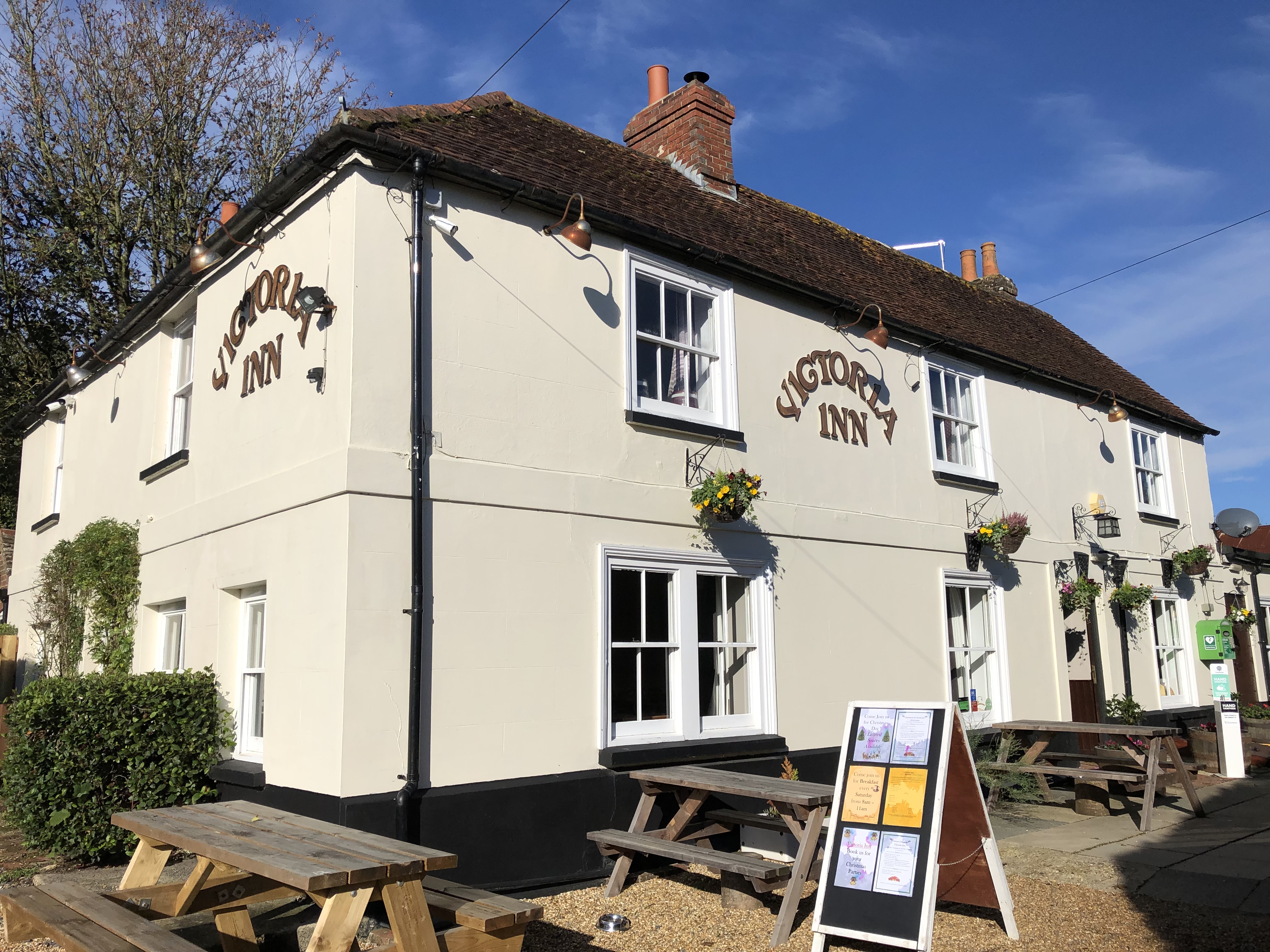The Victoria Inn, Compton - 1026393 | Historic England