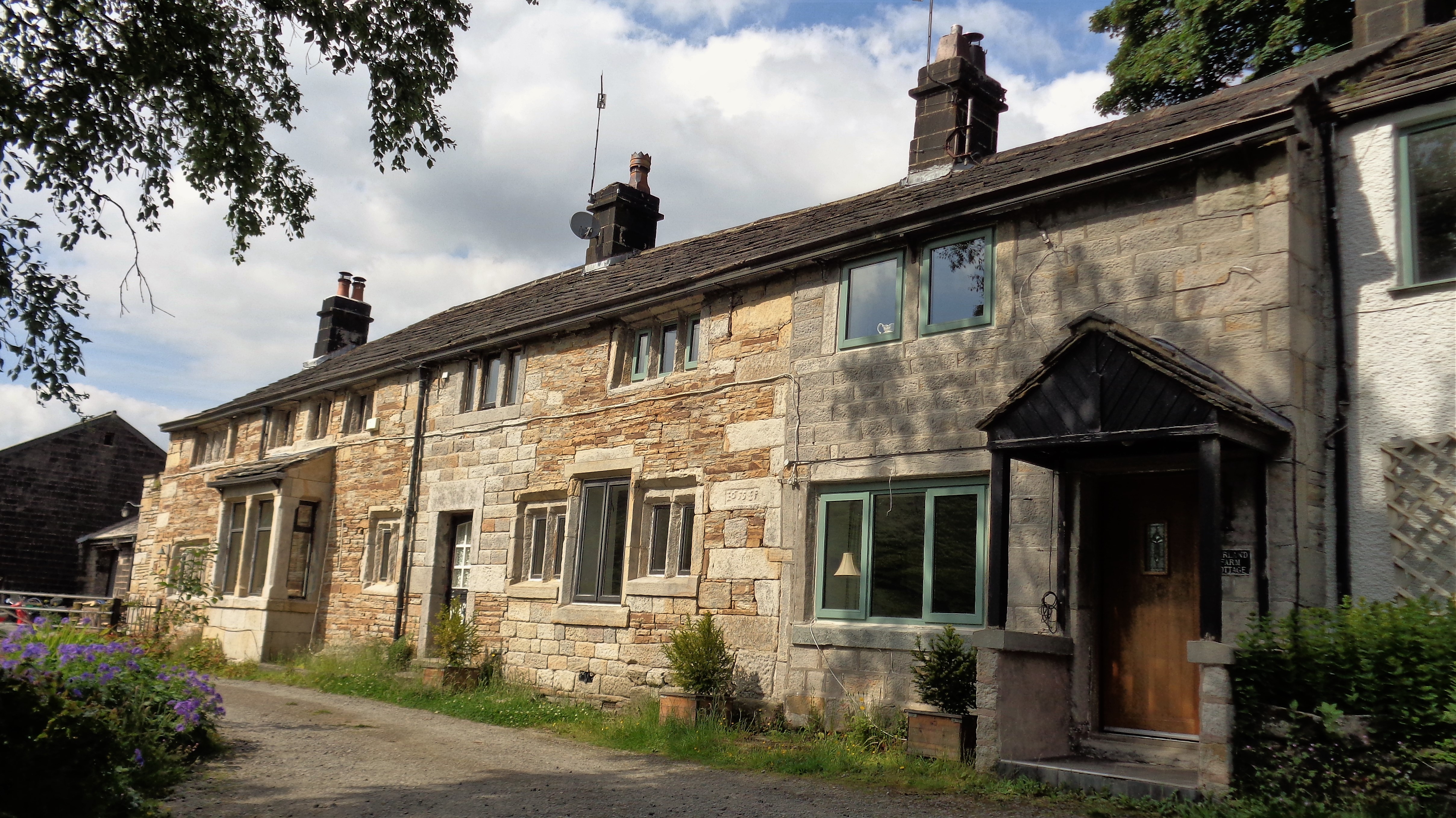 WARLAND FARM AND WARLAND FARM COTTAGE, Todmorden - 1230982 | Historic ...