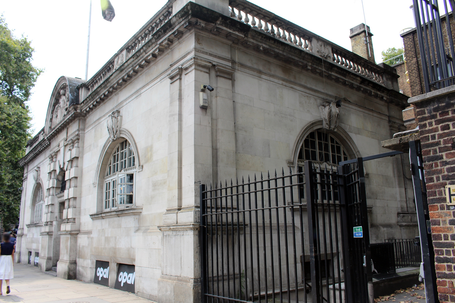HUNGERFORD HOUSE, Non Civil Parish - 1237857 | Historic England