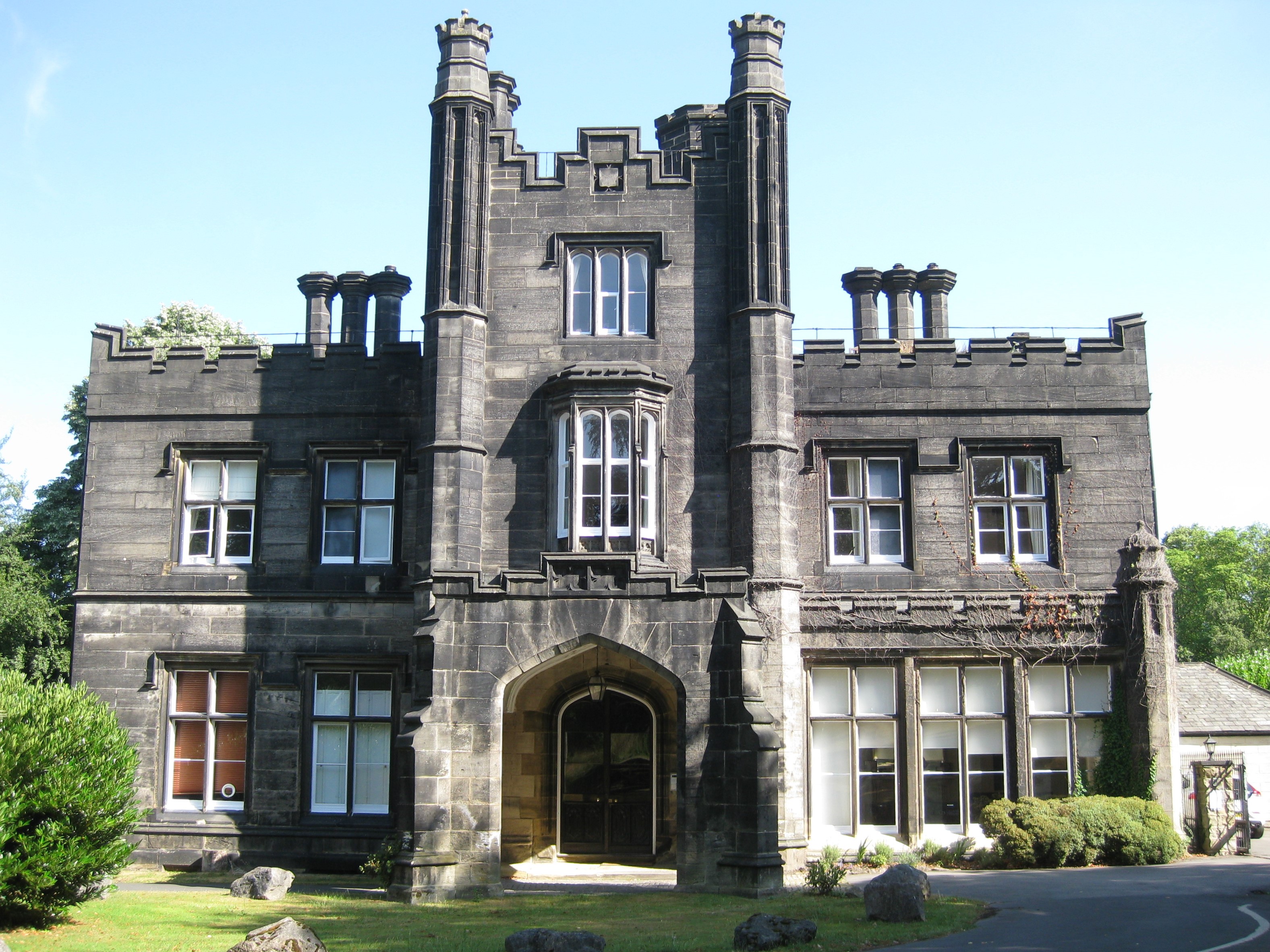 HEADINGLEY CASTLE AND ATTACHED WALL, Non Civil Parish - 1255942 ...
