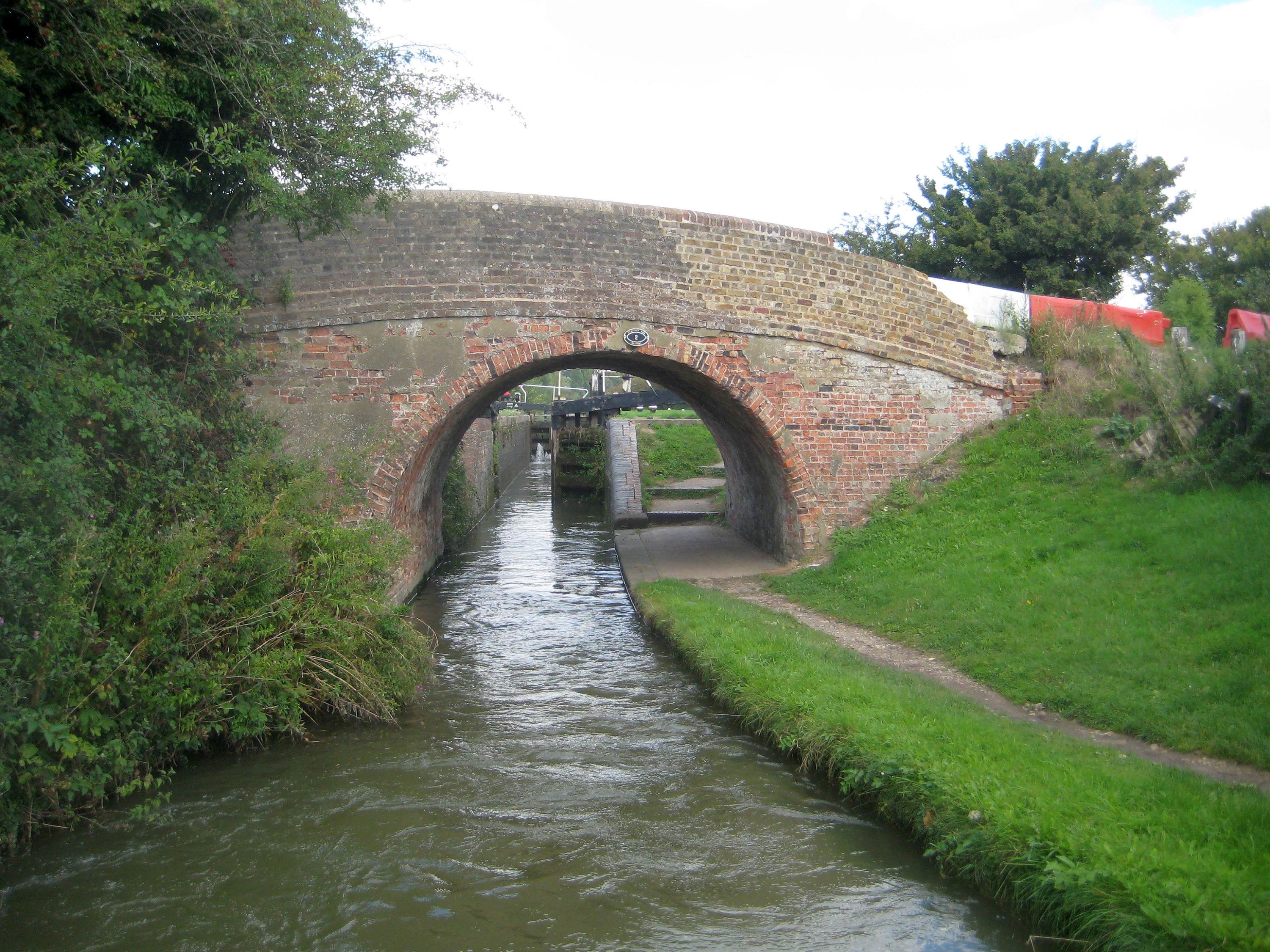 Grand Union Canal Aylesbury Arm Bridge Number 2 (Dixons Gap Bridge) And ...