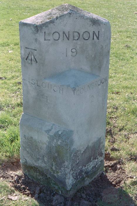 Milestone, London Road, Slough | Educational Images | Historic England